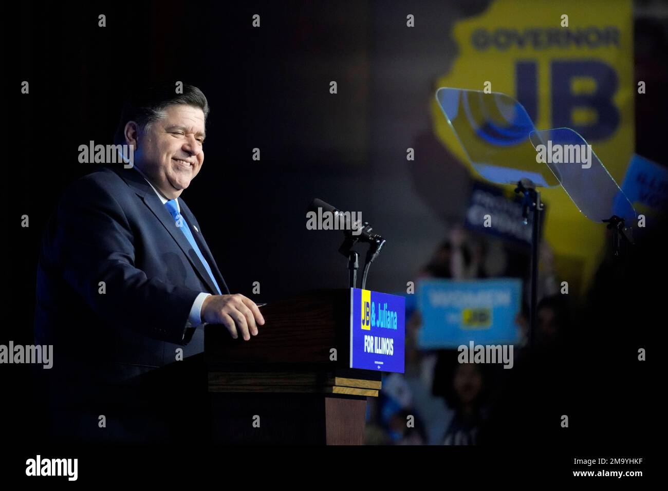 Illinois Gov J B Pritzker Smiles As He Speaks After He Defeated Gop
