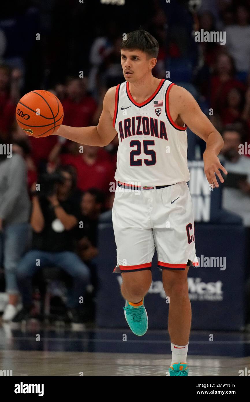 Arizona guard Kerr Kriisa (25) during the second half of an NCAA ...