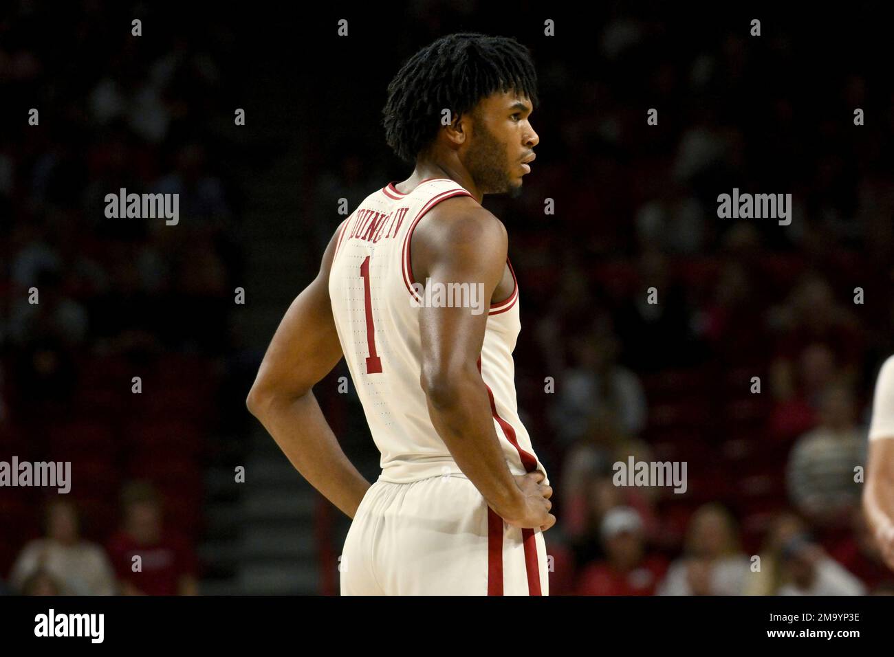 Arkansas guard Ricky Council IV (1) against North Dakota State during ...