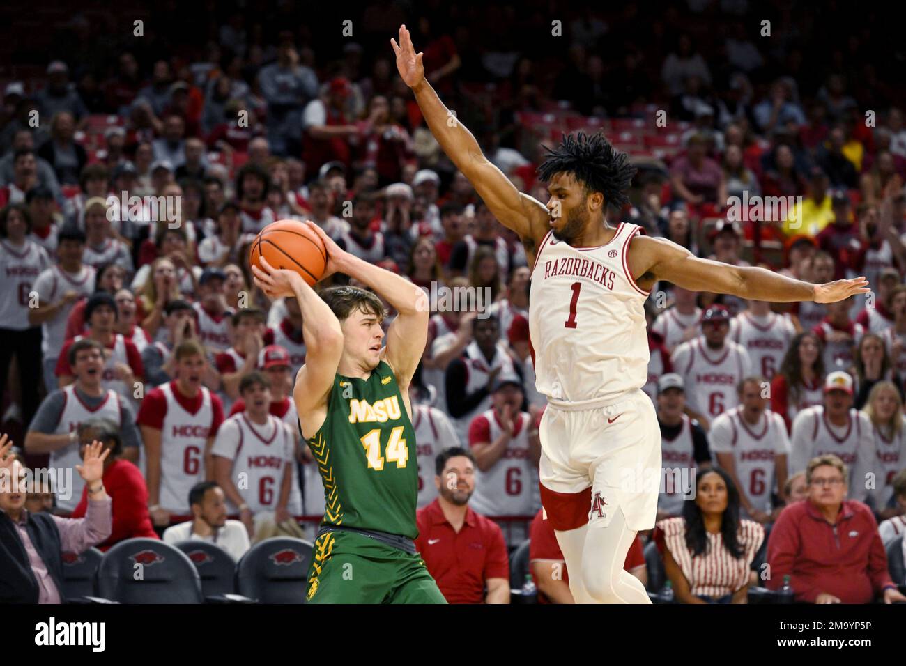 Arkansas guard Ricky Council IV (1) puts the pressure on North Dakota ...