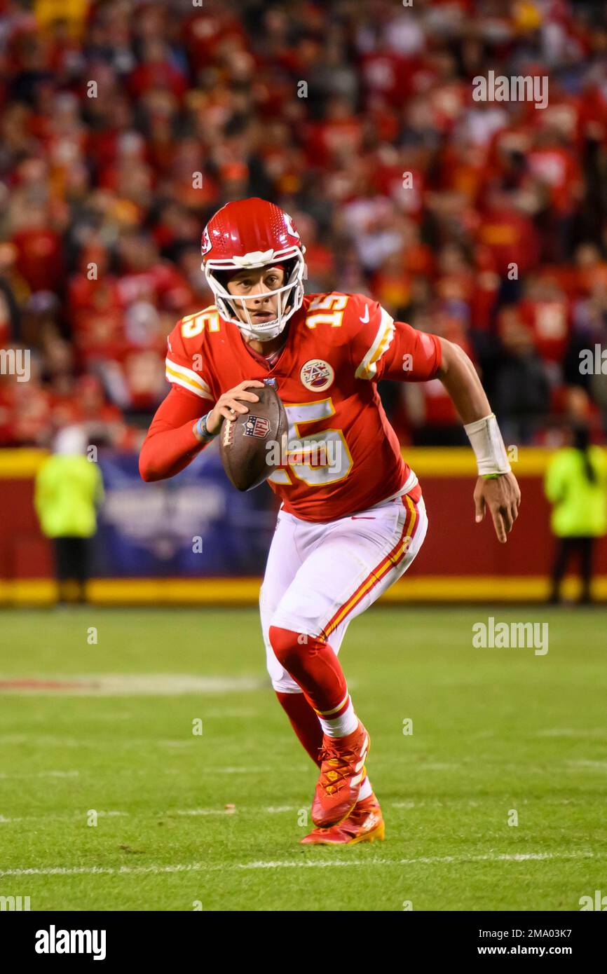 Kansas City Chiefs quarterback Patrick Mahomes runs for a touchdown ...
