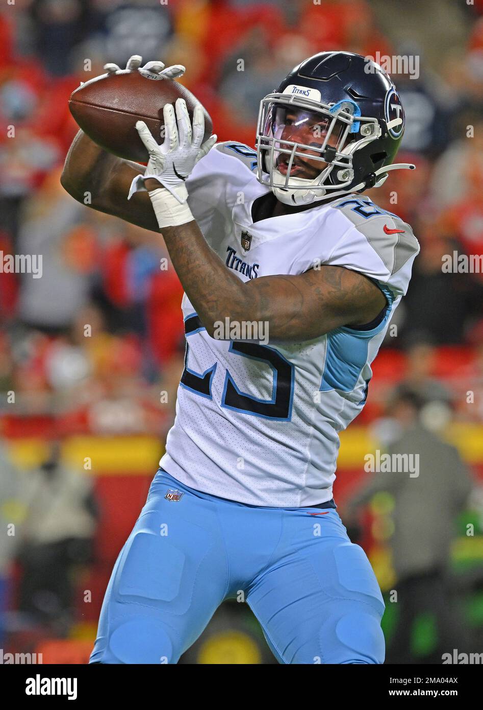 Tennessee Titans running back Hassan Haskins (25) works out before an ...