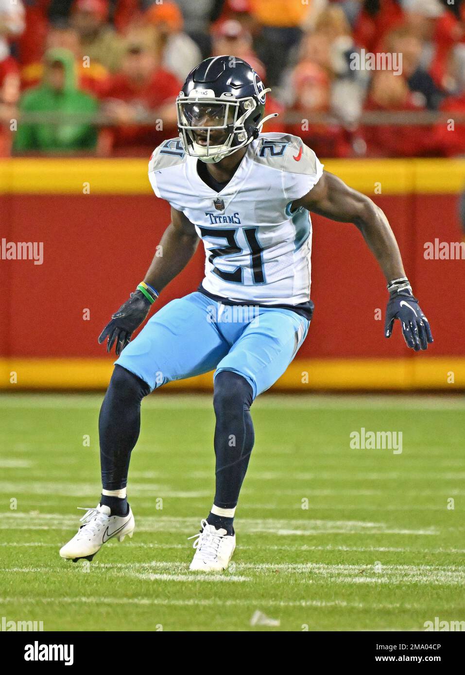 Tennessee Titans cornerback Roger McCreary (21) drops back in coverage ...