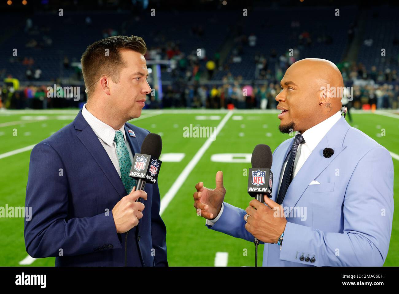 NFL Network reporter James Palmer and analyst Steve Smith give a report ...