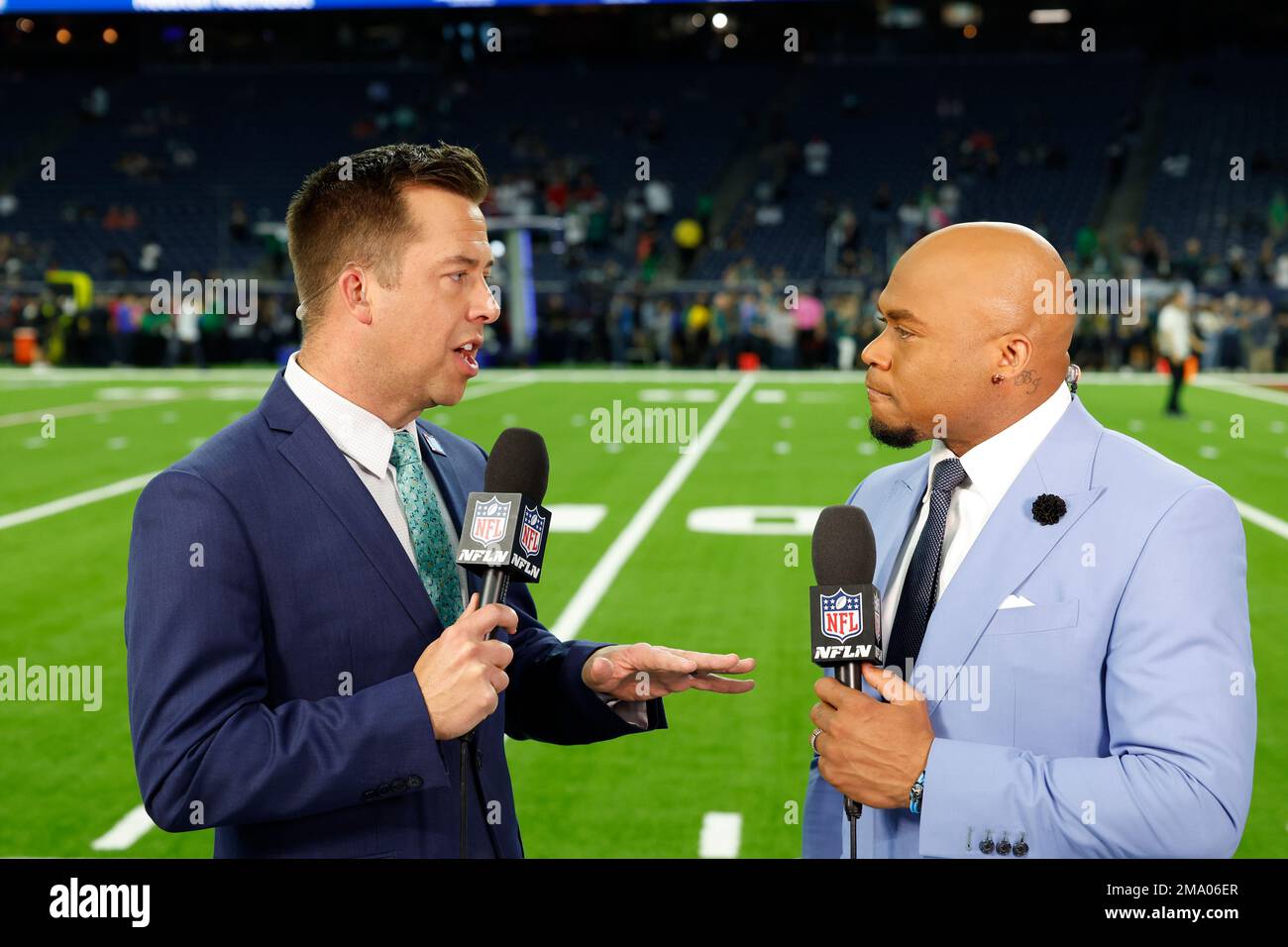 NFL Network reporter James Palmer and analyst Steve Smith give a report ...