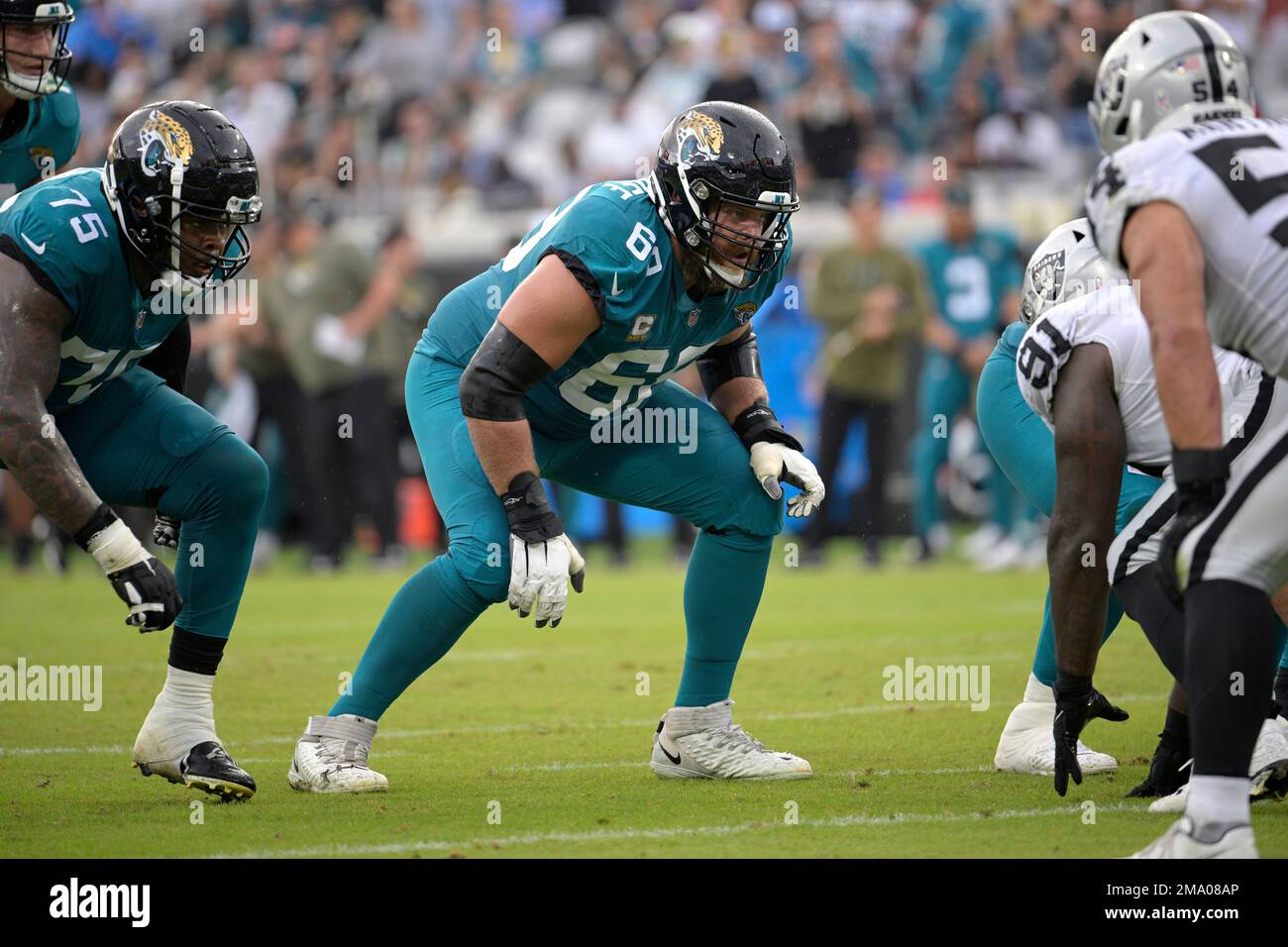 Jacksonville Jaguars guard Brandon Scherff (68) sets up to block during ...