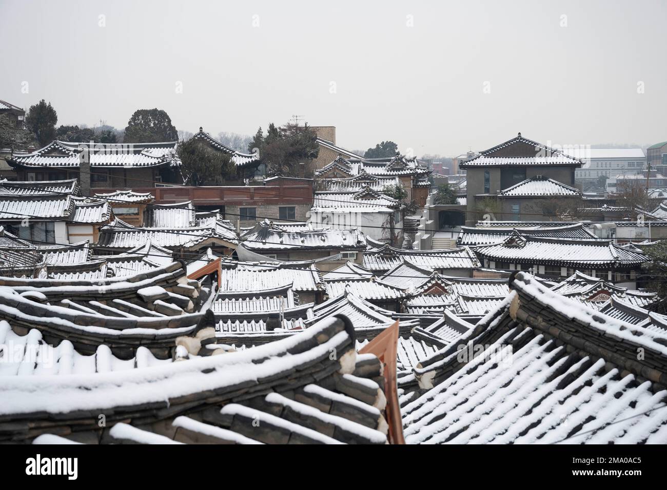 Korean hanoks hi-res stock photography and images - Alamy