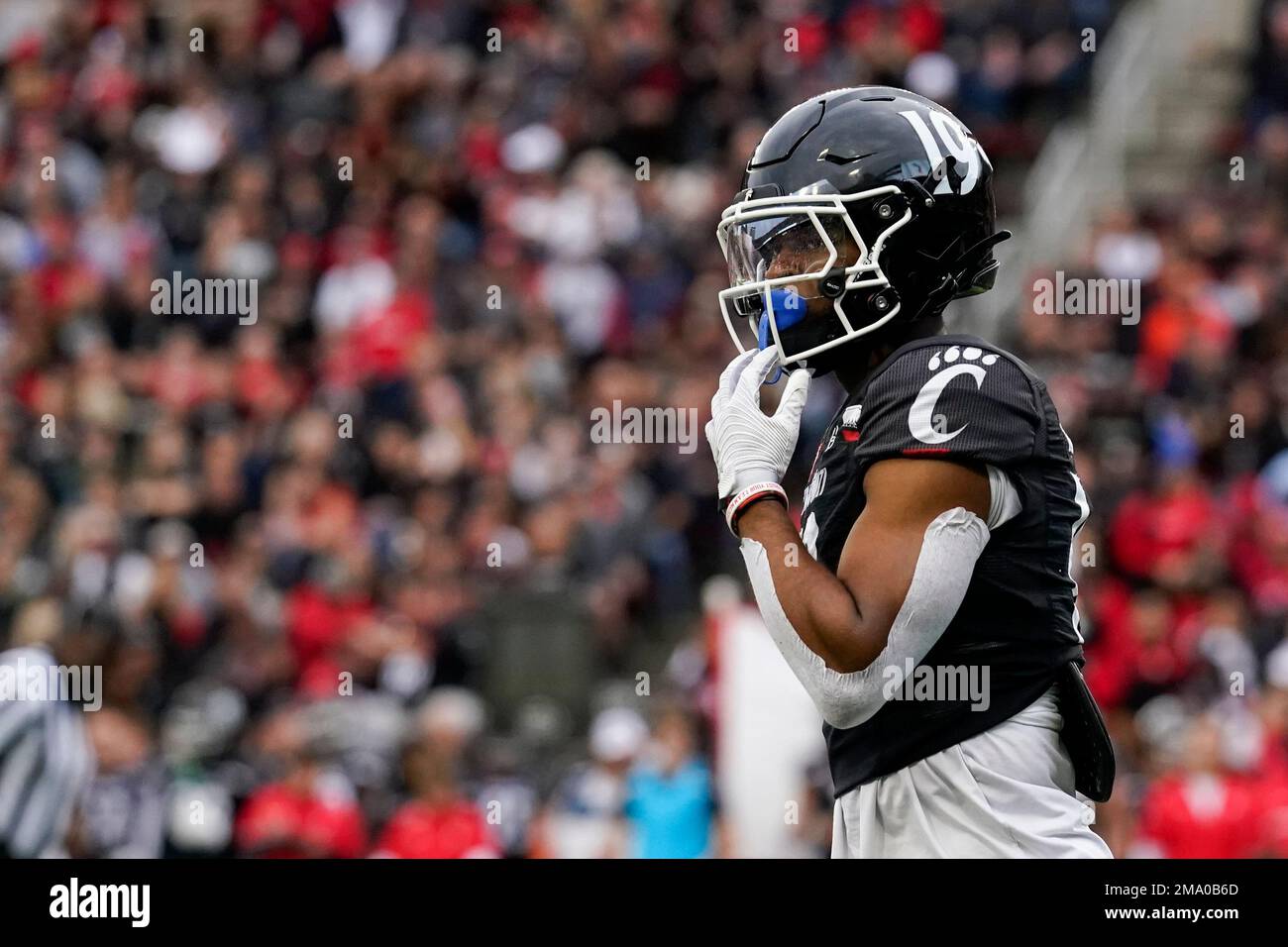plays during an NCAA college football game against Navy, Saturday, Nov ...