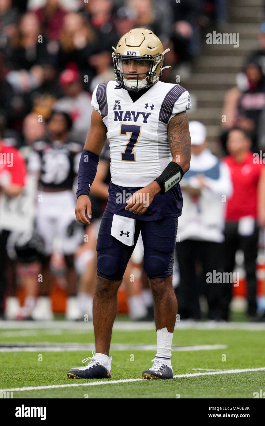Navy quarterback Xavier Arline (7) plays during an NCAA college ...