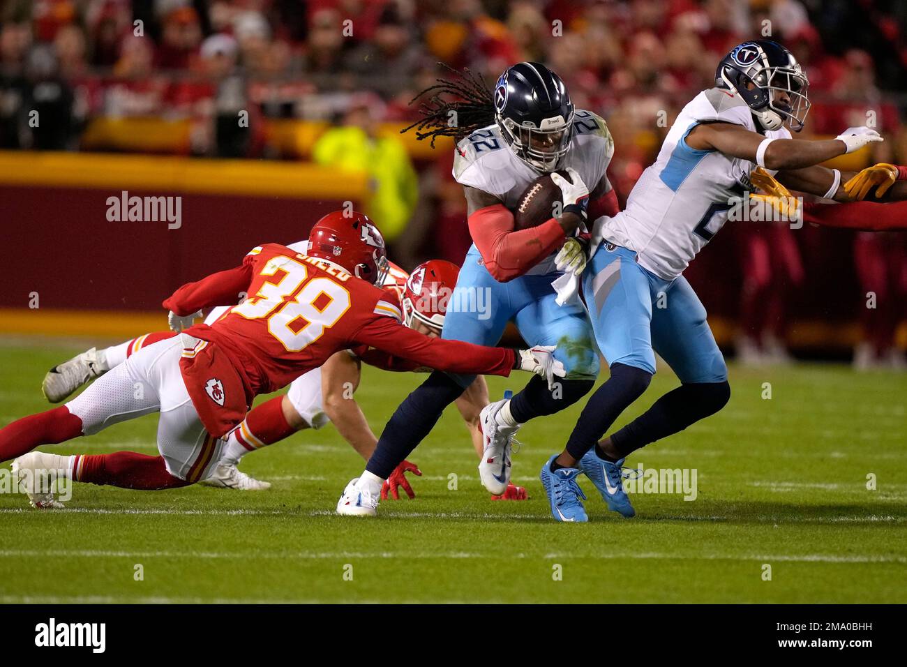Tennessee Titans running back Derrick Henry (22) runs with the ball ...