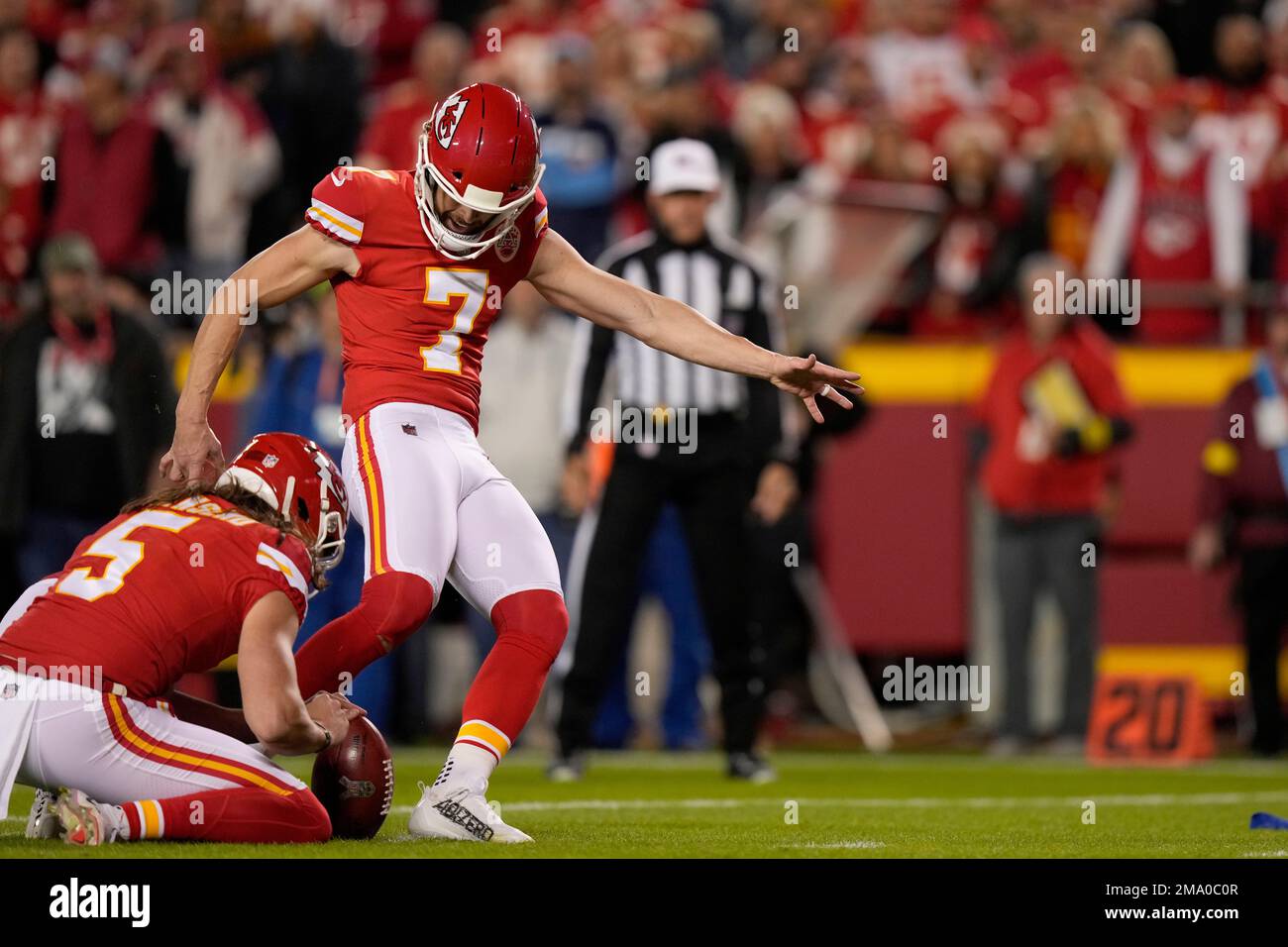 Kansas City Chiefs place kicker Harrison Butker (7) makes a 23-yard ...