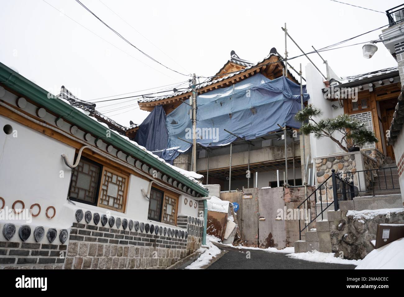 Seoul, Korea. 21st Dec, 2022. A Hanok house under renovation ...