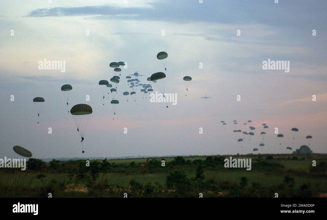 040511-F-9085B-002. Base: Fort Bragg State: North Carolina (NC) Country ...