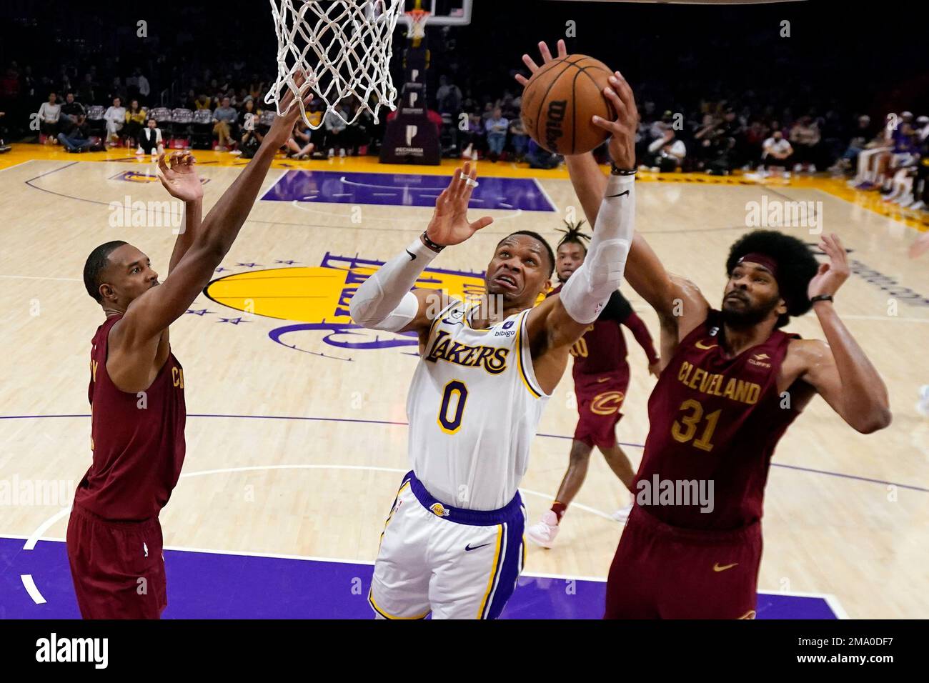 Los Angeles Lakers guard Russell Westbrook (0) shoots past Cleveland ...