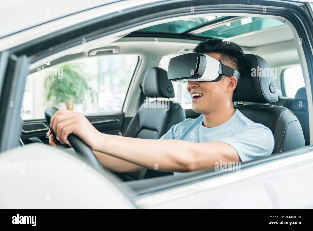 4 s shop customer analog drive experience Stock Photo - Alamy