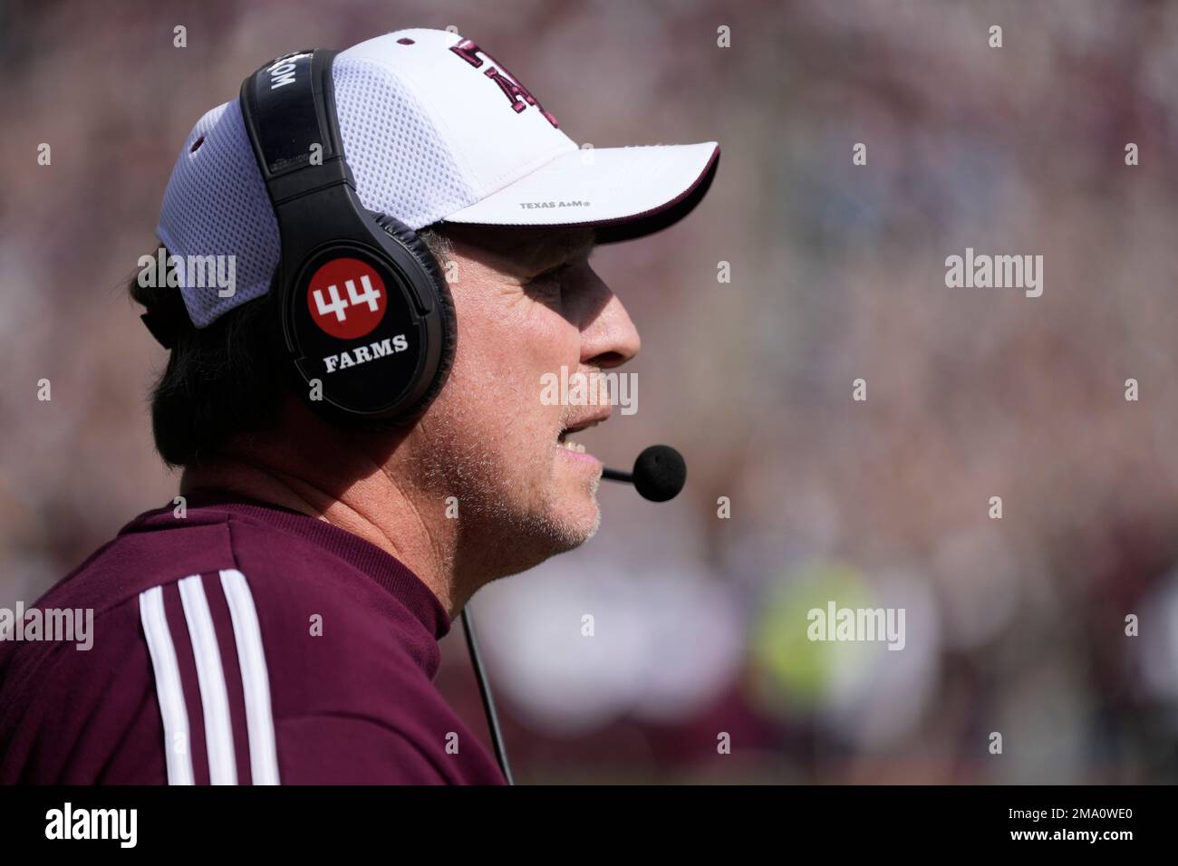 Texas A&M head coach Jimbo Fisher calls out plays against Florida ...