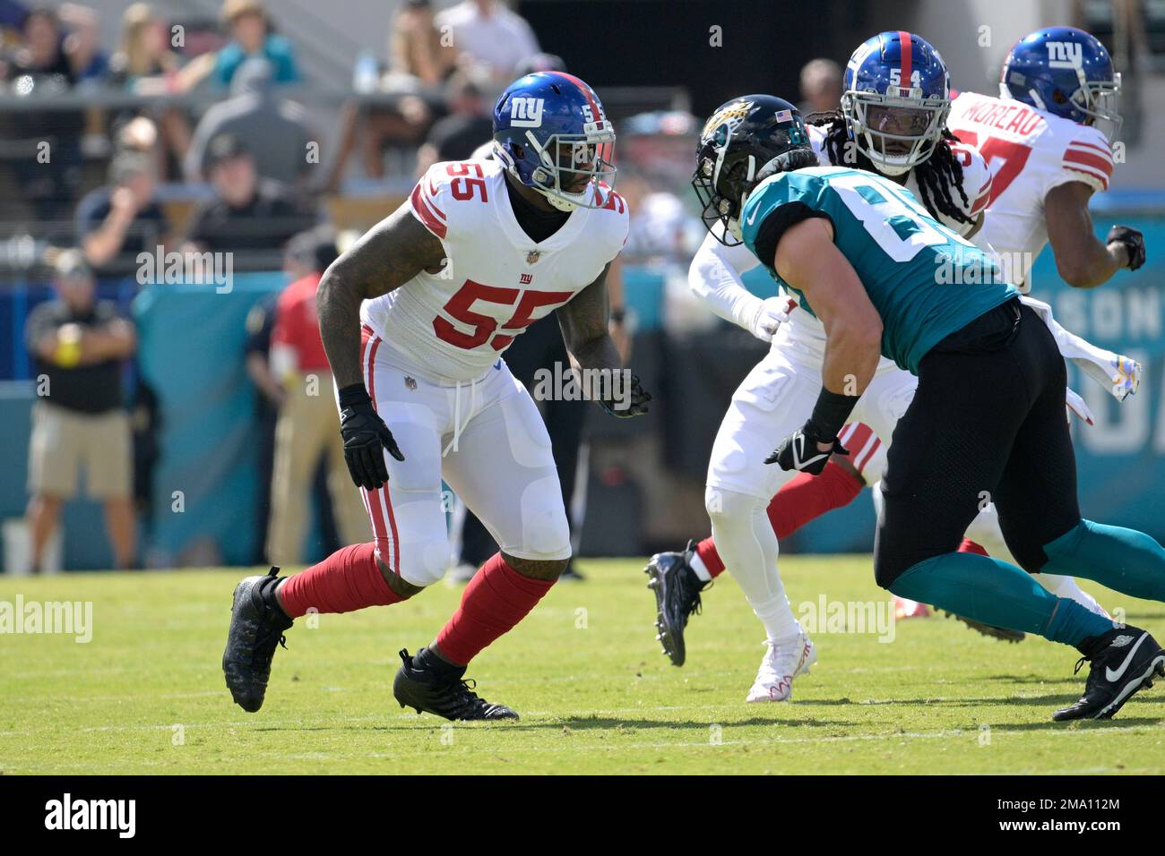 New York Giants linebacker Jihad Ward (55) follows a play during the ...