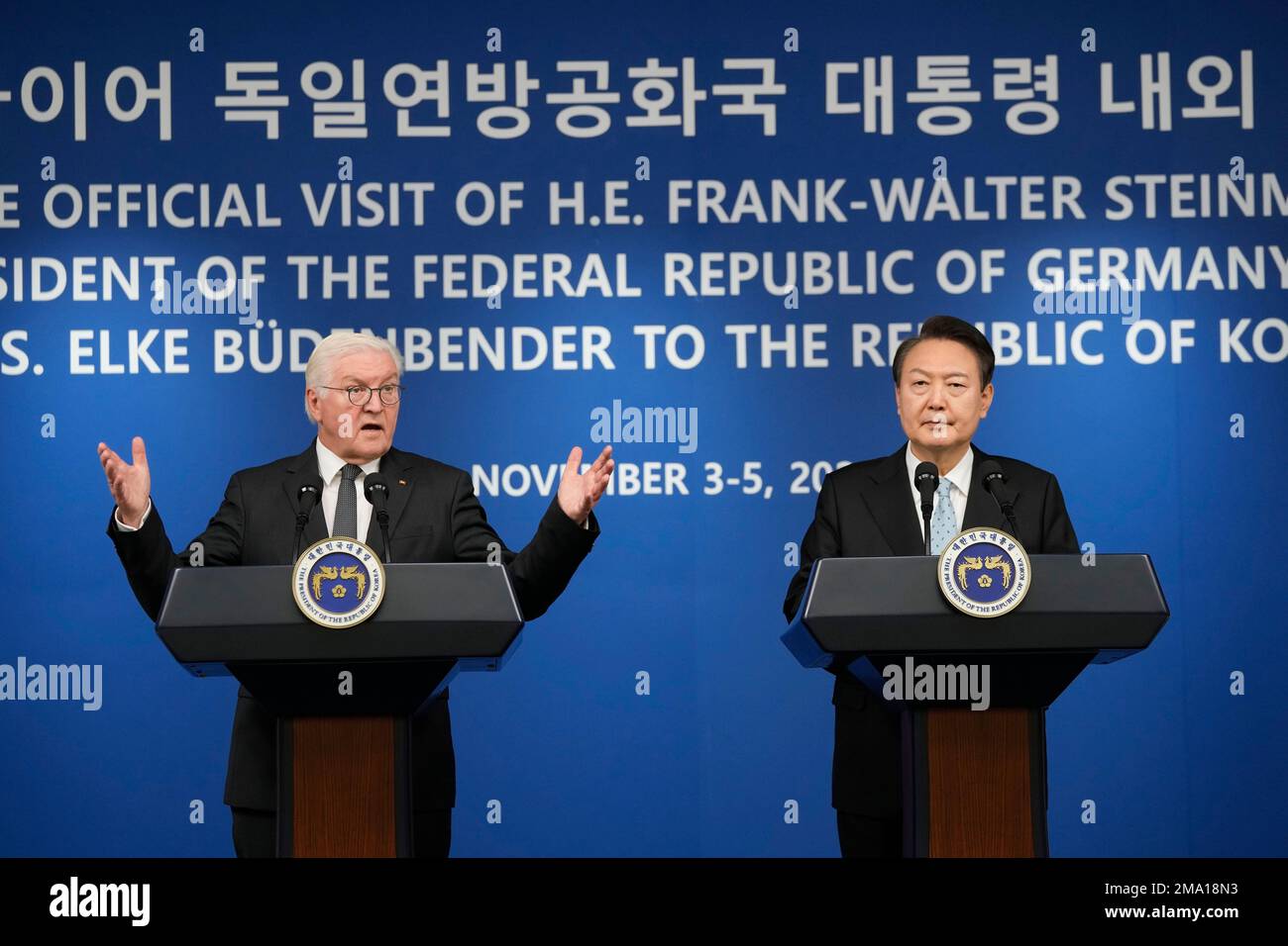German President Frank-Walter Steinmeier, left, speaks as South Korean ...