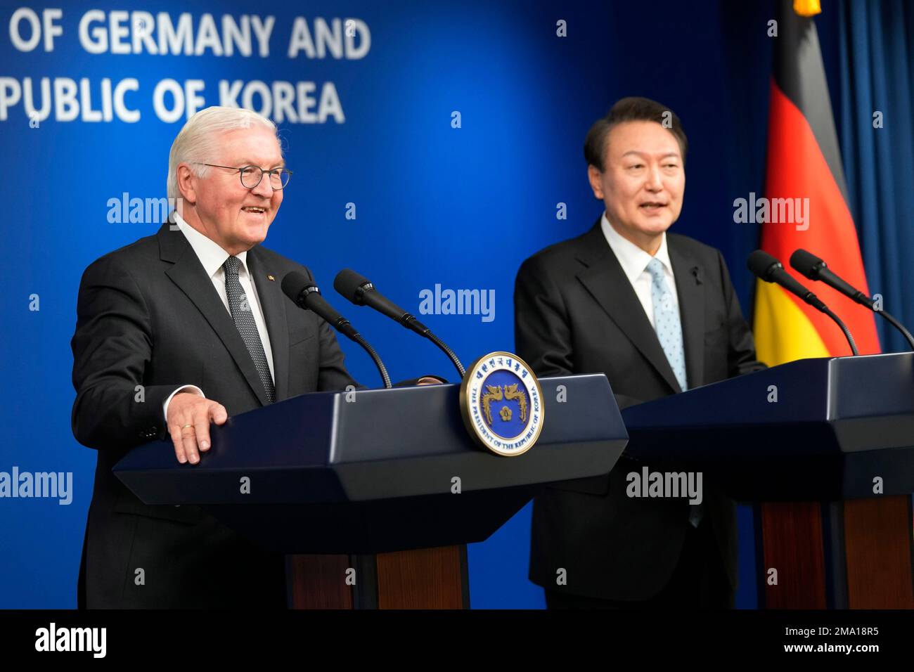 German President Frank-Walter Steinmeier, left, and South Korean ...