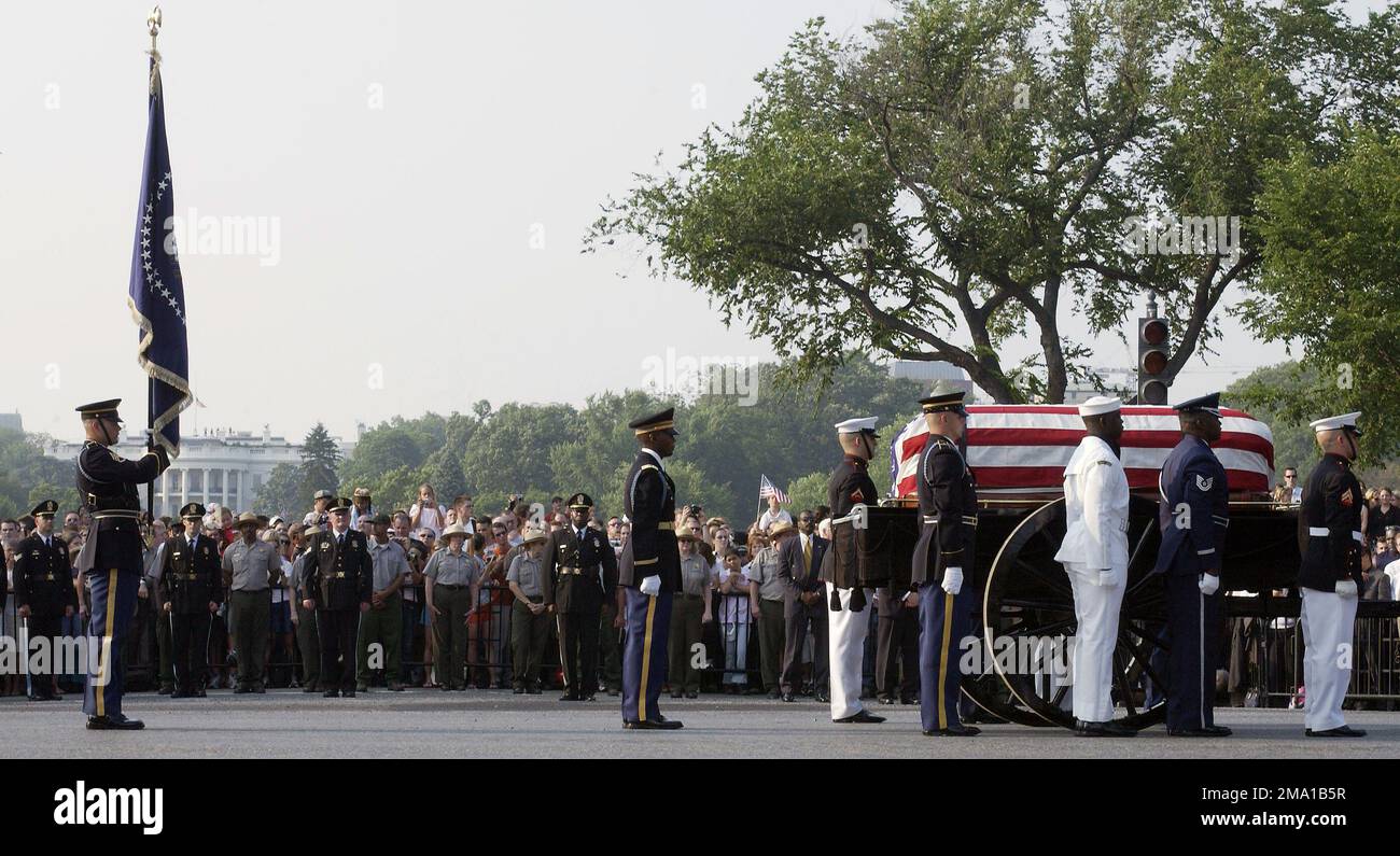 040609-F-3050V-273. Base: Washington State: District Of Columbia (DC ...