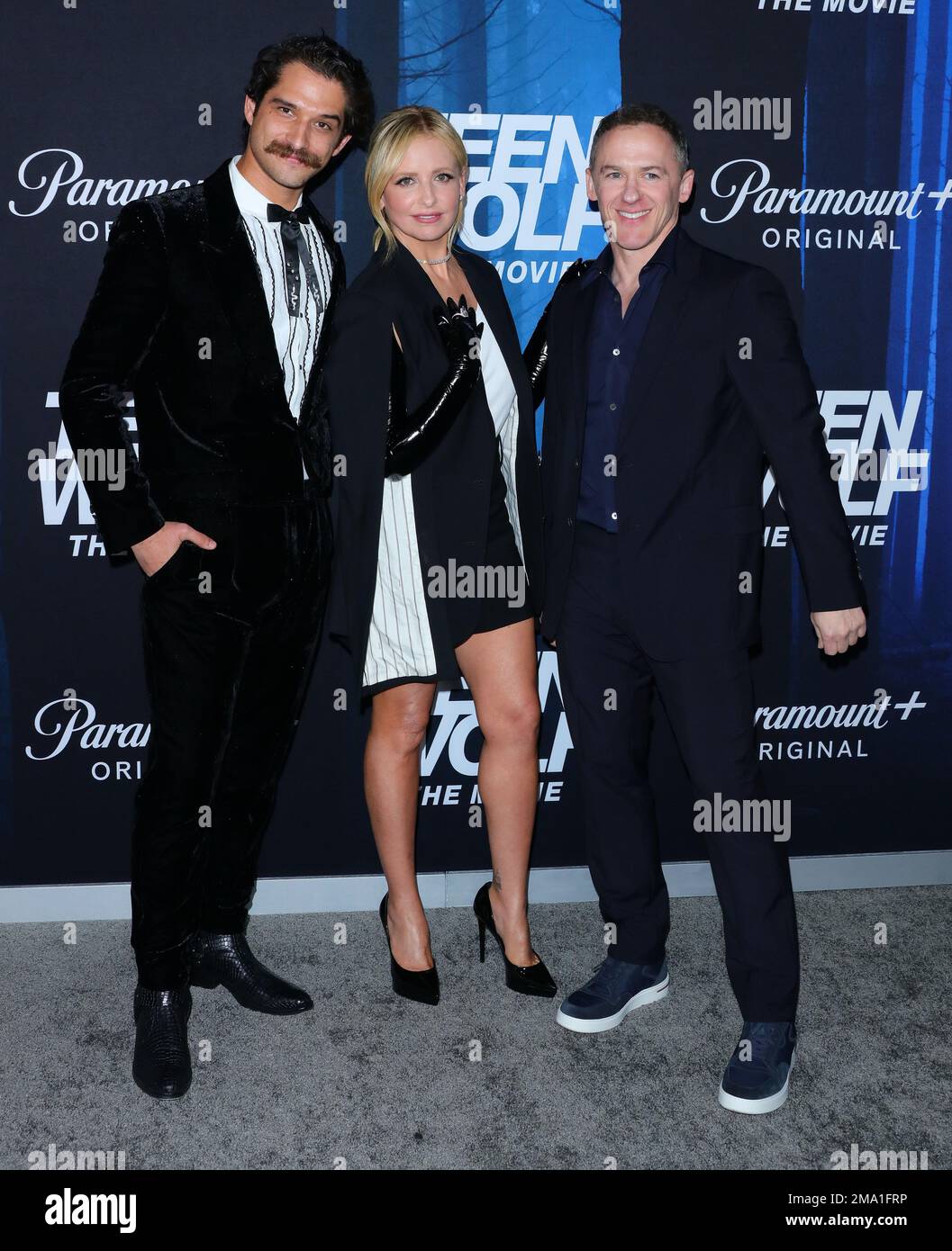 Sarah Michelle Gellar, Tyler Posey, Jeff Davis arrives at The Los ...