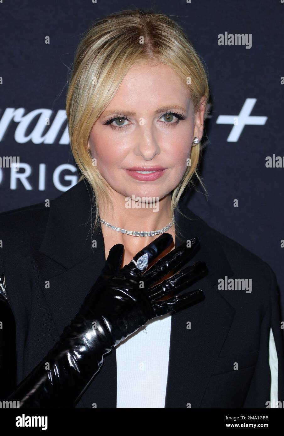 Sarah Michelle Gellar arrives at The Los Angeles red carpet premiere ...