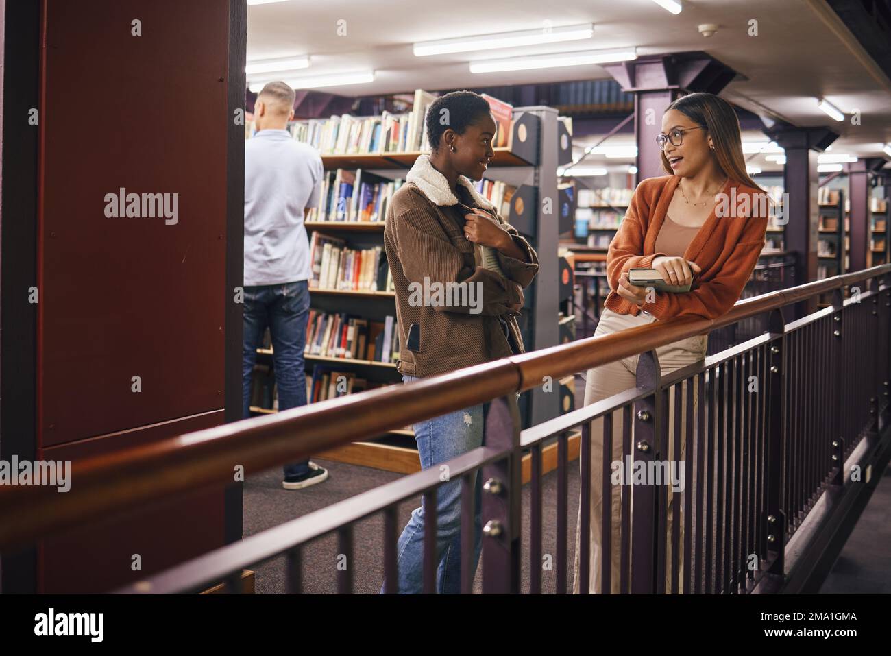 School library talk hi-res stock photography and images - Alamy