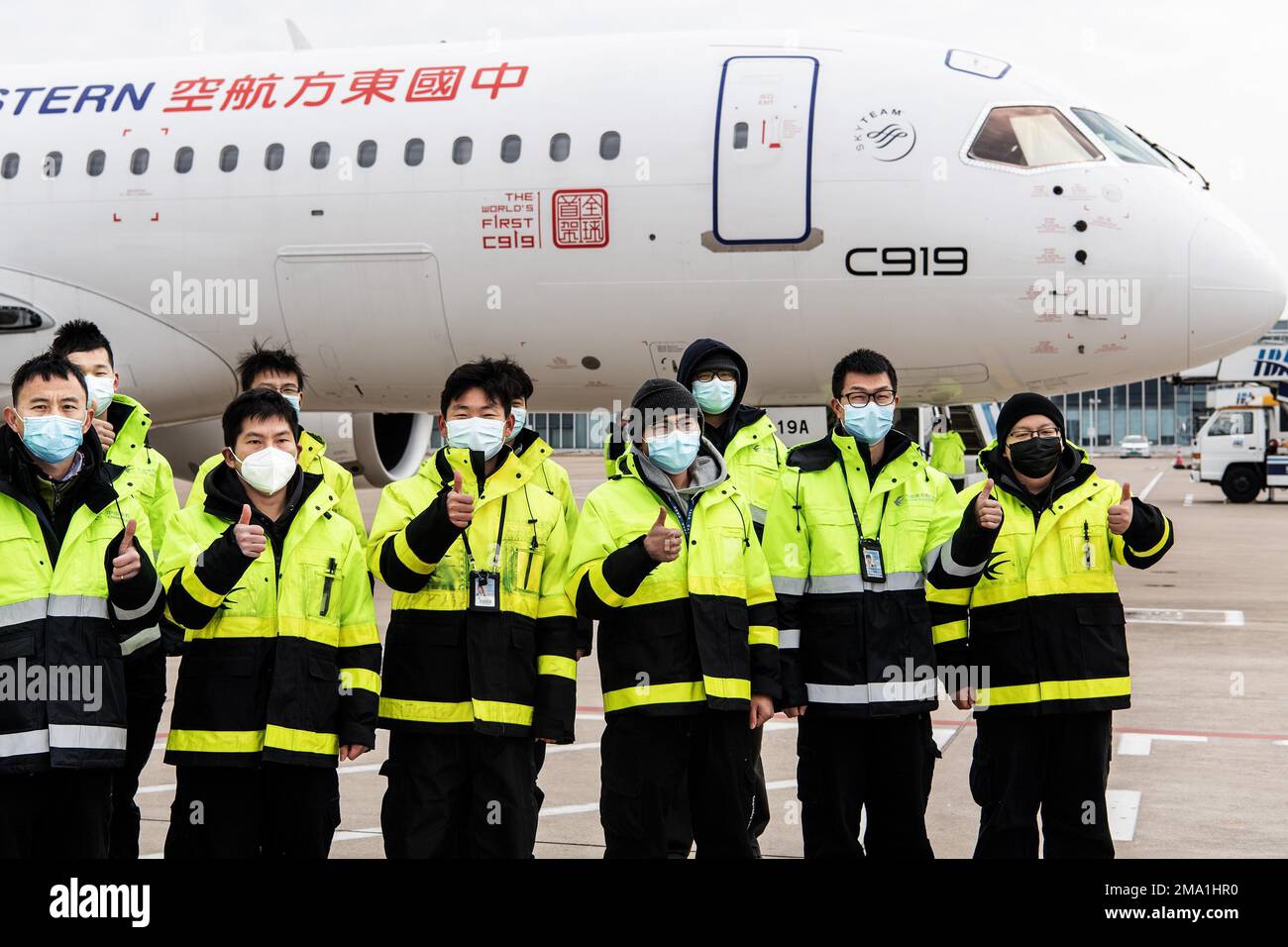 A C919 large passenger aircraft, China's first homegrown large jetliner ...