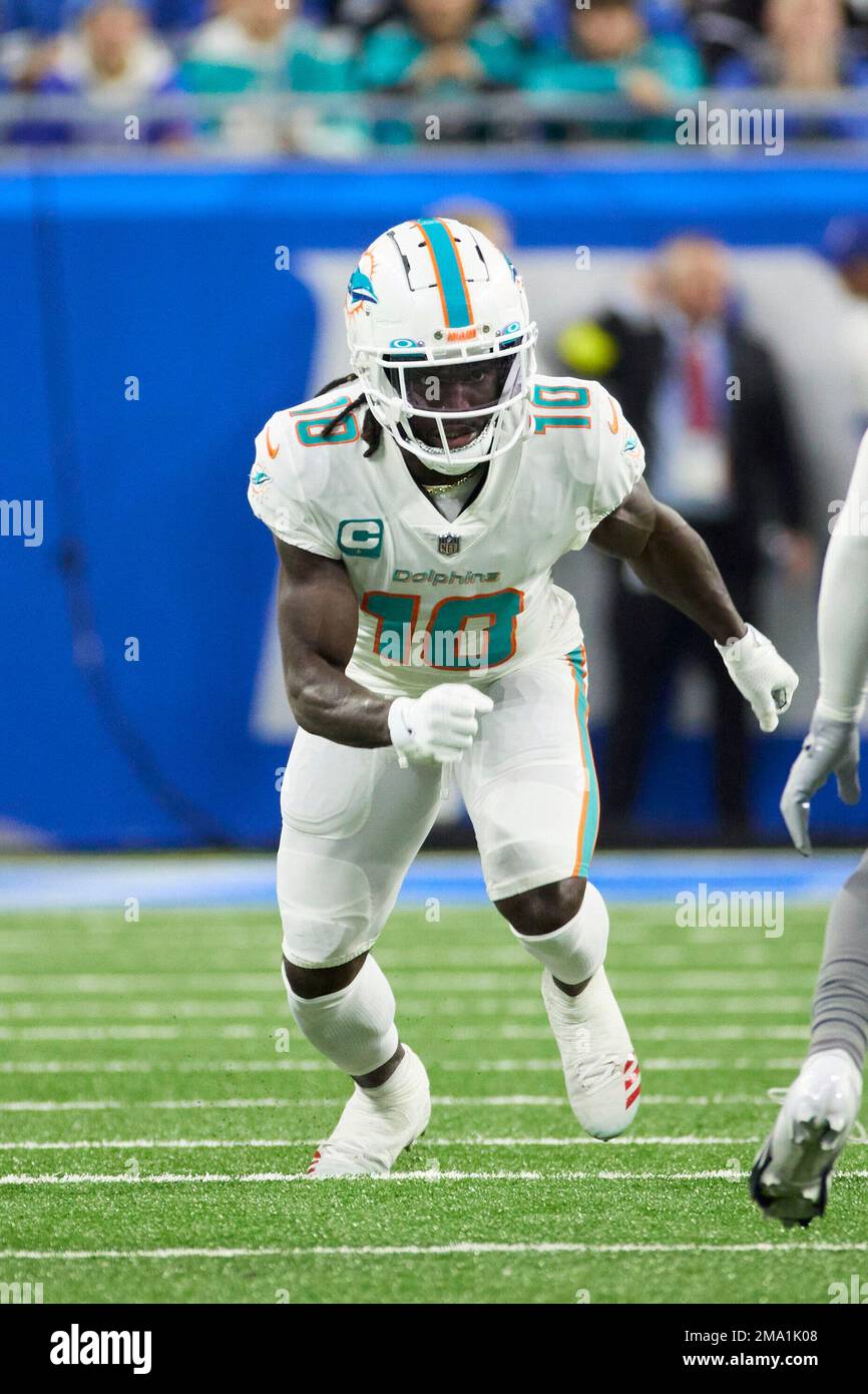 Miami Dolphins wide receiver Tyreek Hill (10) runs a route against the ...