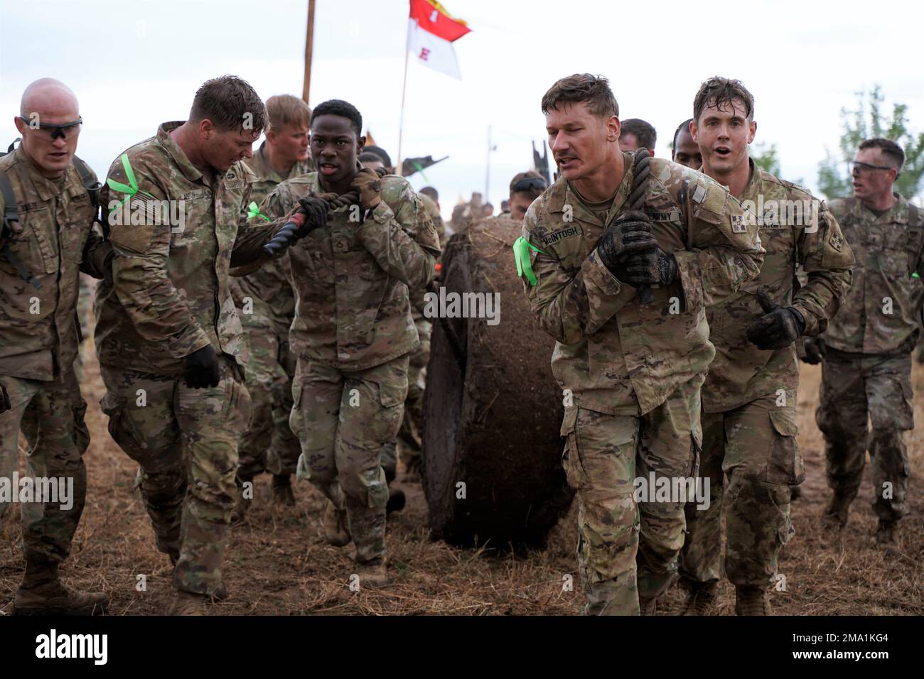 Soldiers assigned to the 4th Engineer Battalion, 4th Infantry Division ...
