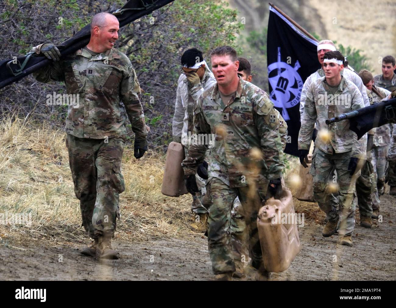 Soldiers with 4th Infantry Division compete in Ivy Week's Utah Beach ...