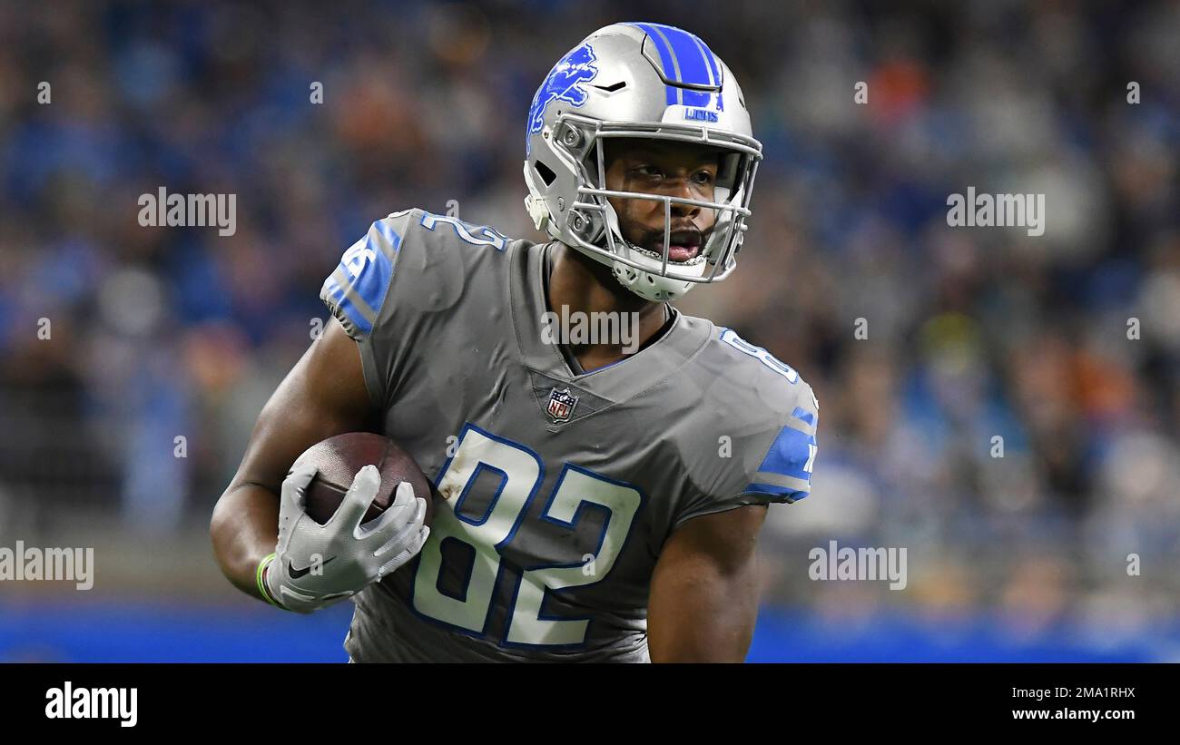 Detroit Lions tight end James Mitchell plays during the first half of ...