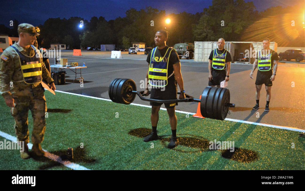 Staff Sgt. Marquaveus Murray from C Company, 16th Ordnance Battalion ...