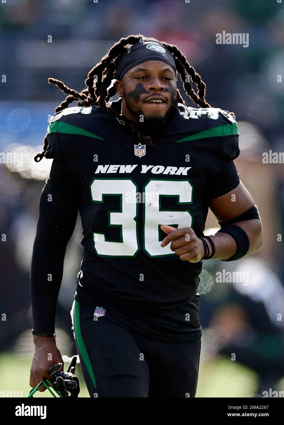 New York Jets linebacker Marcell Harris (36) takes the field to face ...