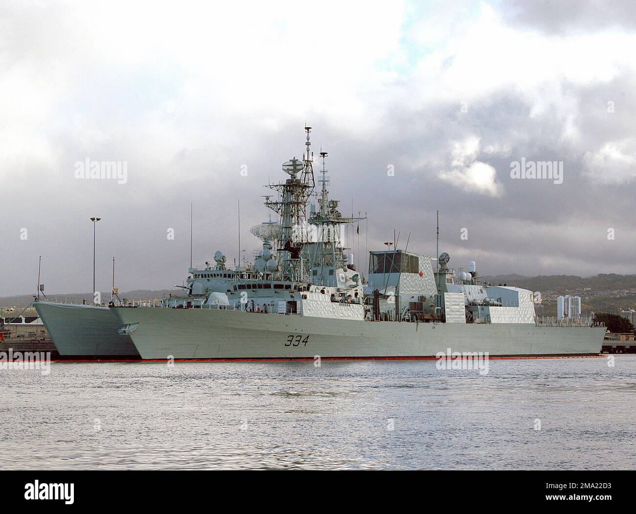 Canadian navy iroquois class destroyer hi-res stock photography and ...