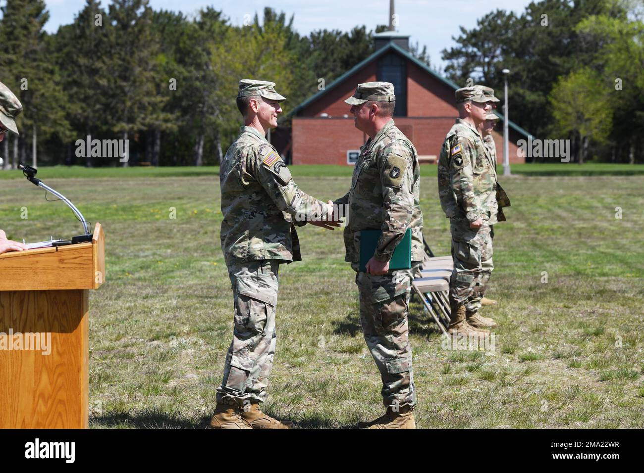 Artillery Soldiers of the Iowa National Guard’s 1st Batl. – 194ths ...