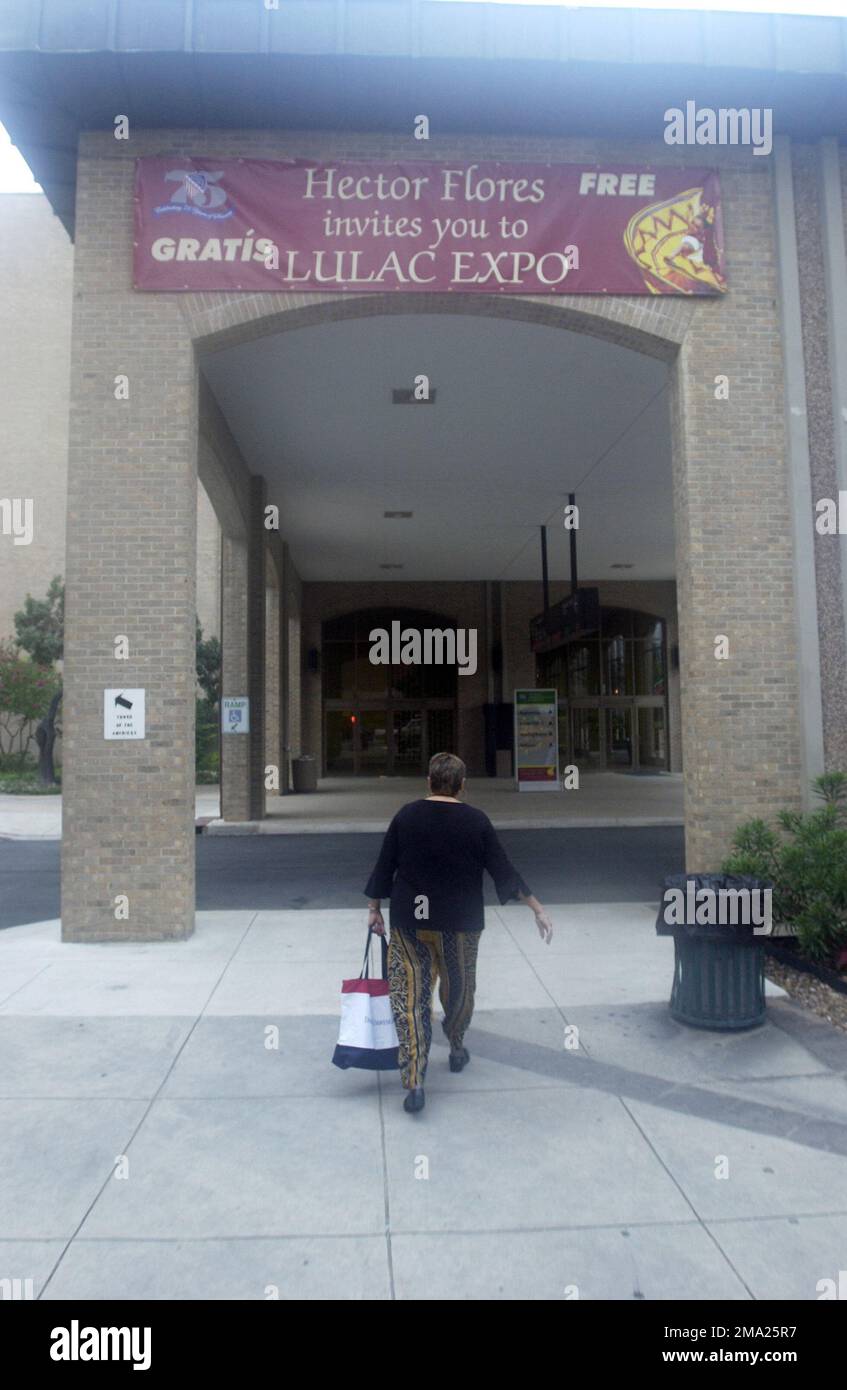 040706-F-8217W-009. Base: San Antonio State: Texas (TX) Country: United ...