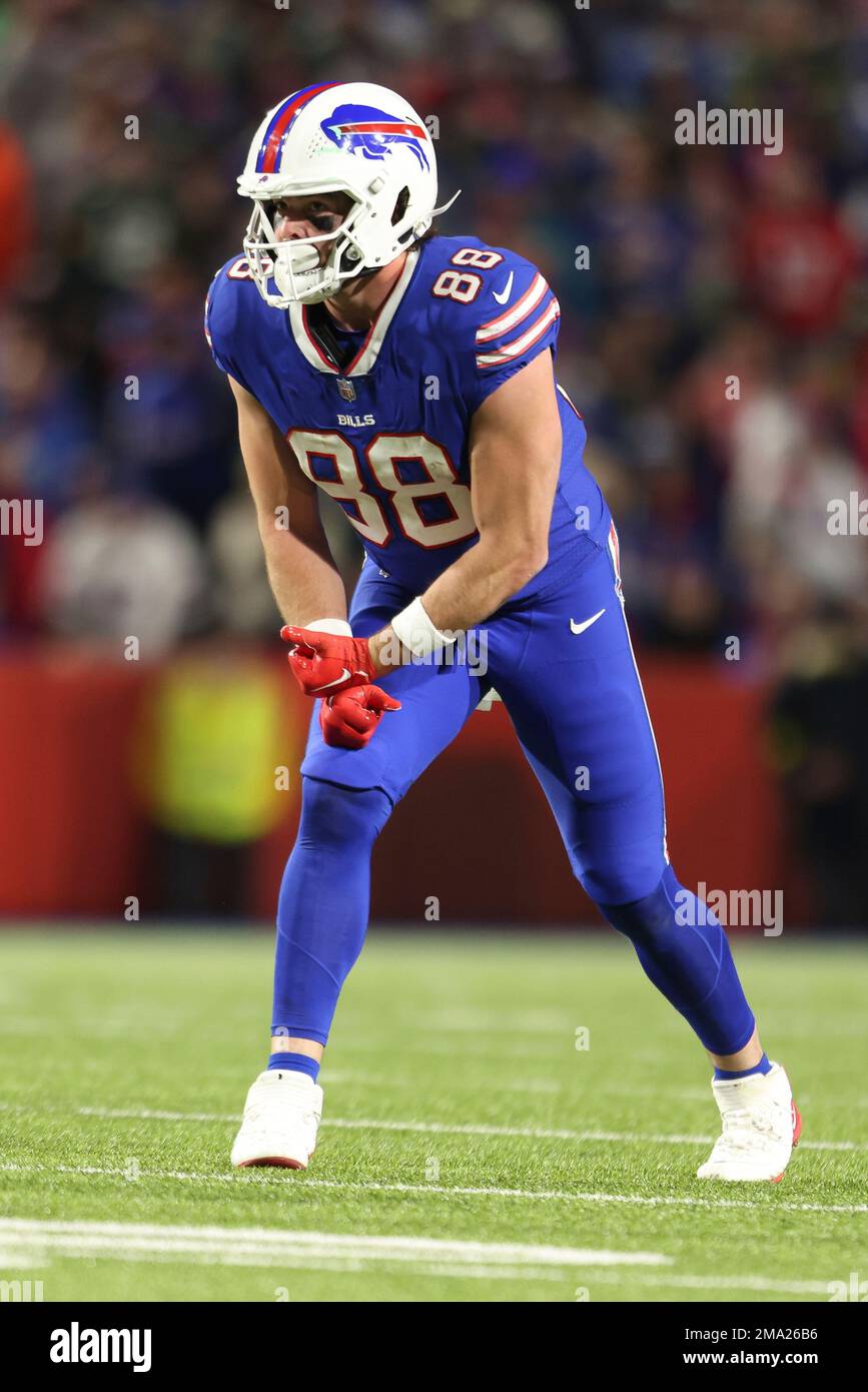 Buffalo Bills tight end Dawson Knox (88) lines up during an NFL ...