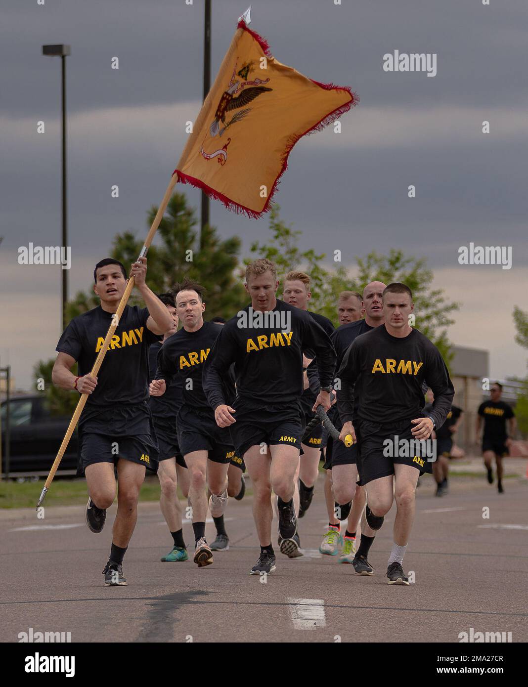 Mountain Post Soldiers assigned to the 4th Infantry Division run as a ...