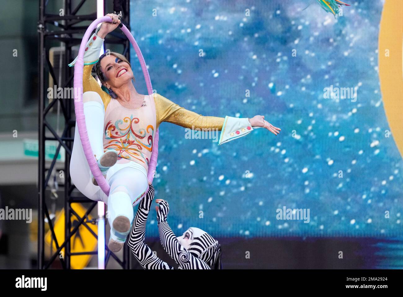 Savannah Guthrie dresses as a Cirque du Soleil acrobat during NBC's ...