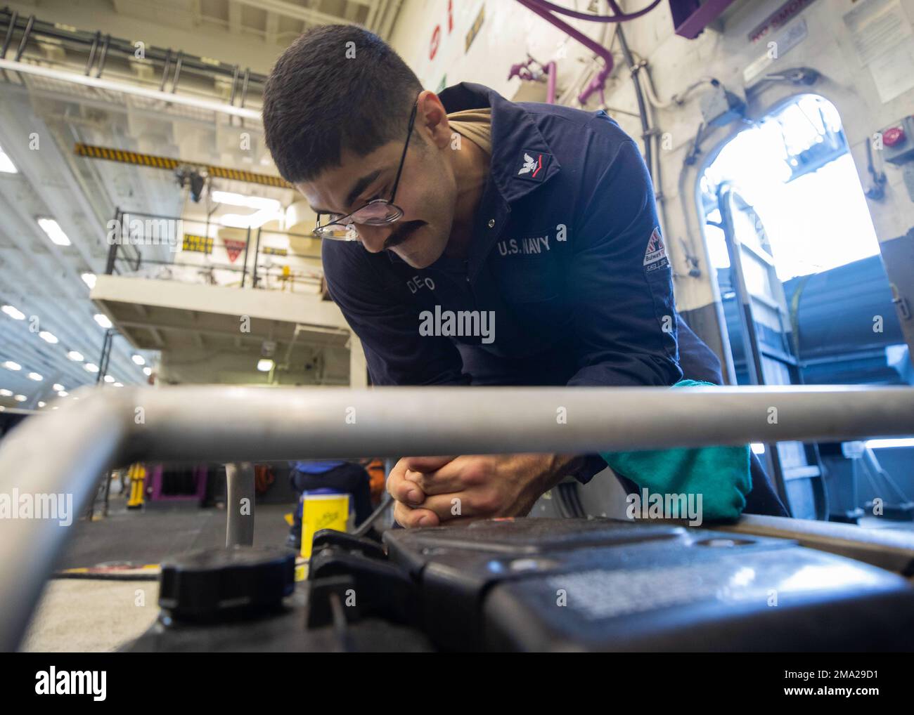 220524-N-TT639-1017 PACIFIC OCEAN (May 24, 2022) – Damage Controlman ...