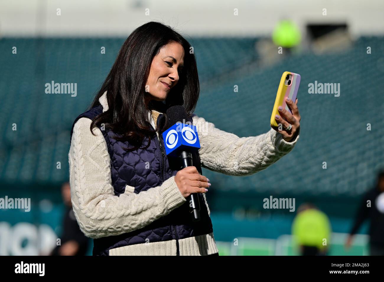 CBS sideline reporter Tracy Wolfson during an NFL football game between ...