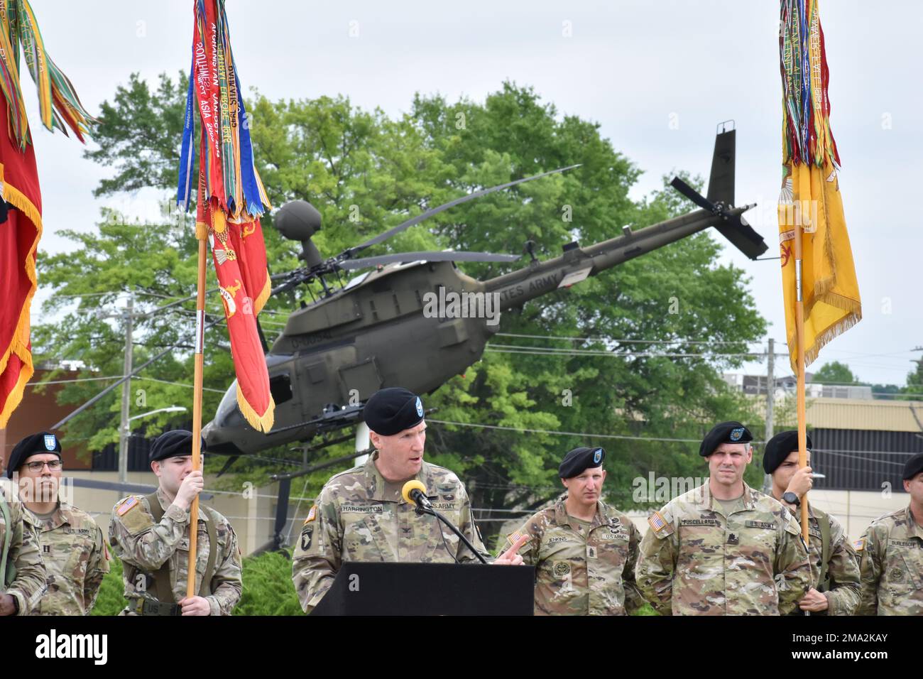 101st airborne division air assault honor eagle ceremony hi-res stock ...