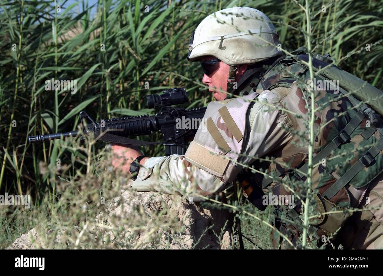 040804-A-6713J-006. Base: Forward Operating Base Warhorse State: Diyala ...