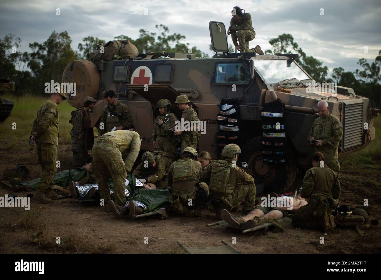Australian Army medical technicians with 11th Close Health Company, 2nd ...