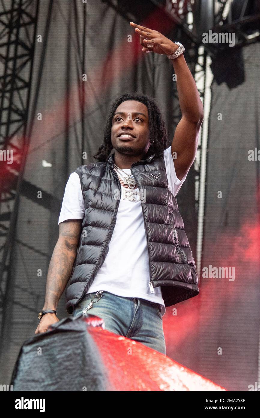 Neno Calvin performs during Lil Weezyana Fest on Saturday, Oct. 29 ...