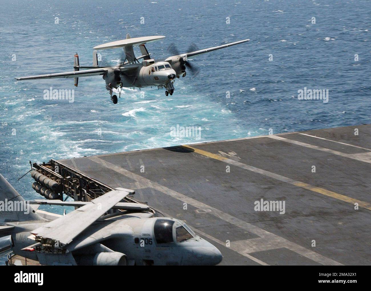 040820-N-4374S-013. Base: USS John F. Kennedy (CV 67 Stock Photo - Alamy