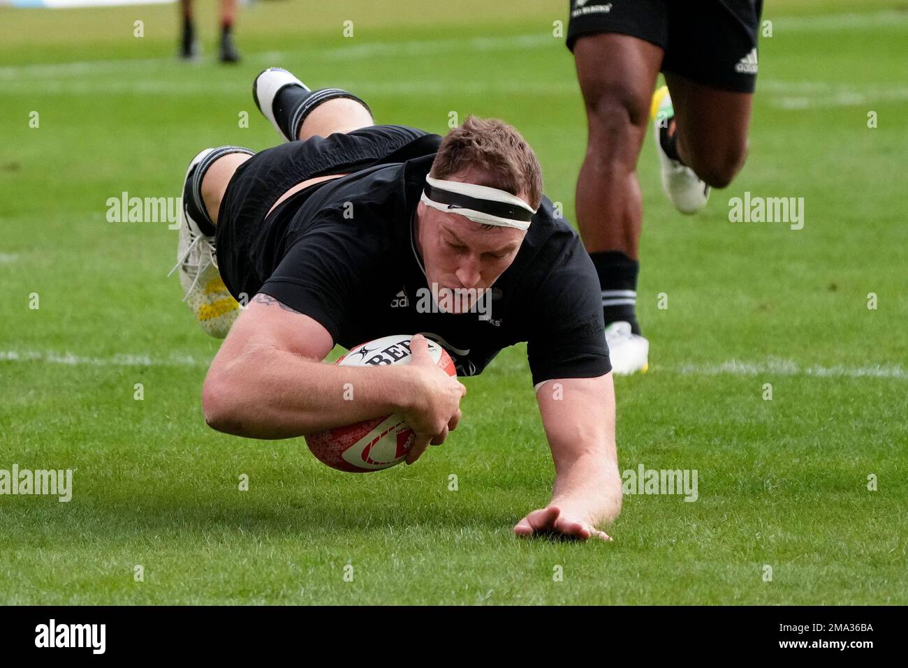 New Zealand's Brodie Retallick scores a try during the rugby ...