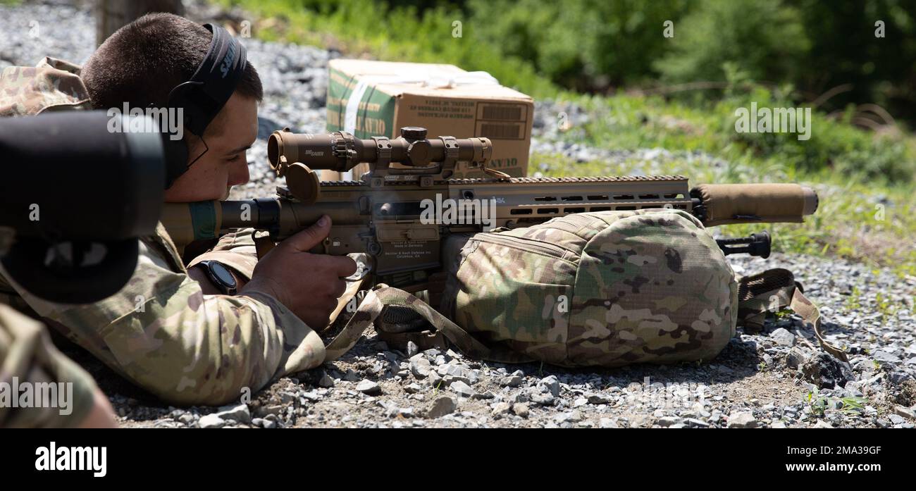 A Soldier from the Pennsylvania Army National Guard fires the M110A1 ...