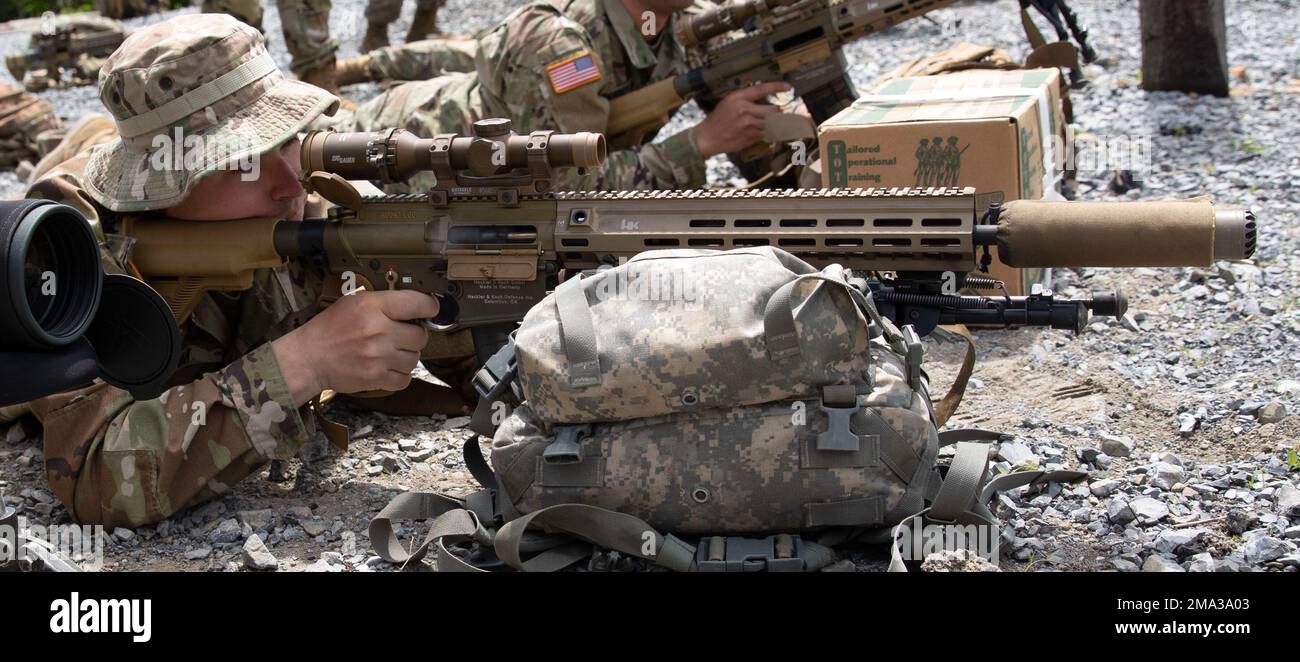 A Soldier from the Pennsylvania National Guard engages a target with ...